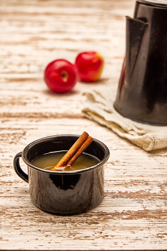 Best Moonshine Flavors in 2021: Midnight Moon Awards - Midnight Moon | American Moonshine ...